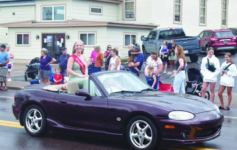 A queen is crowned | News, Sports, Jobs - The Mining Gazette